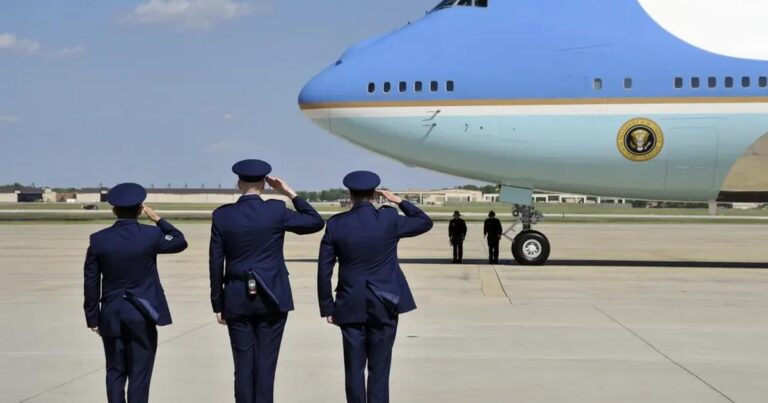 Air Force One fleet: why the USAF bought two more 747-8s